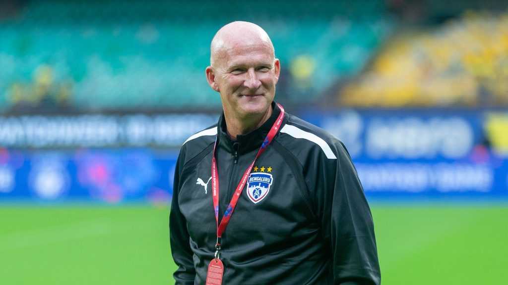 Simon Grayson issues updates on Bengaluru FC's transfer plans and ...